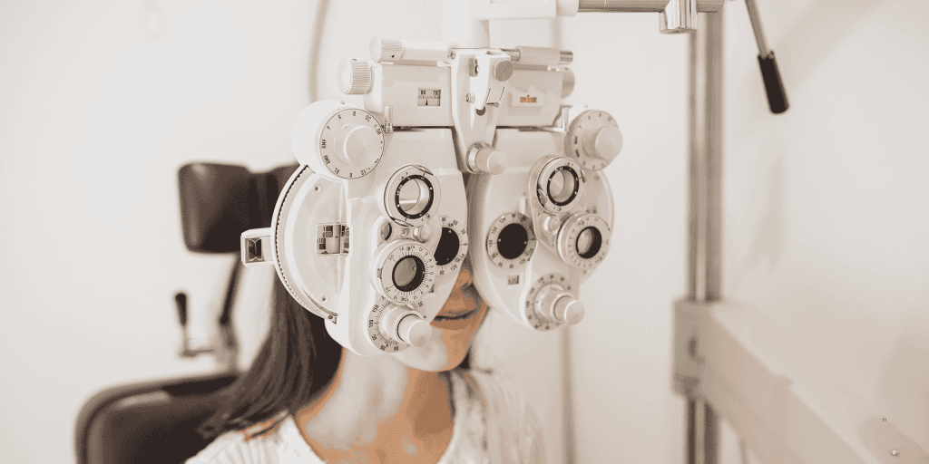 ¿Con qué frecuencia debo hacerme un examen visual? - Dr. Felipe Melchor